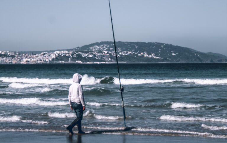 What Is The Best Rod Length For Surf Fishing ? – Fish From Beach